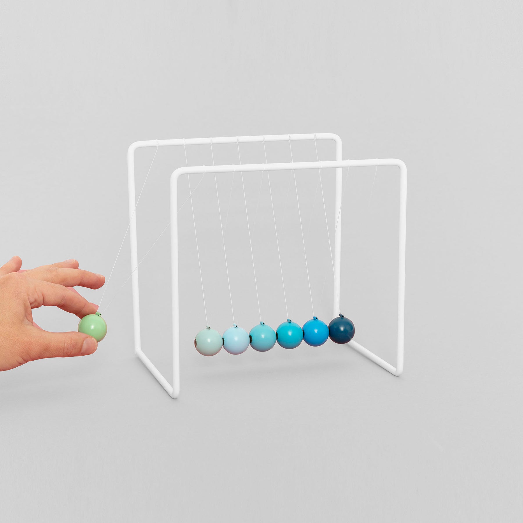 Gradient Newton's Cradle – Block Design