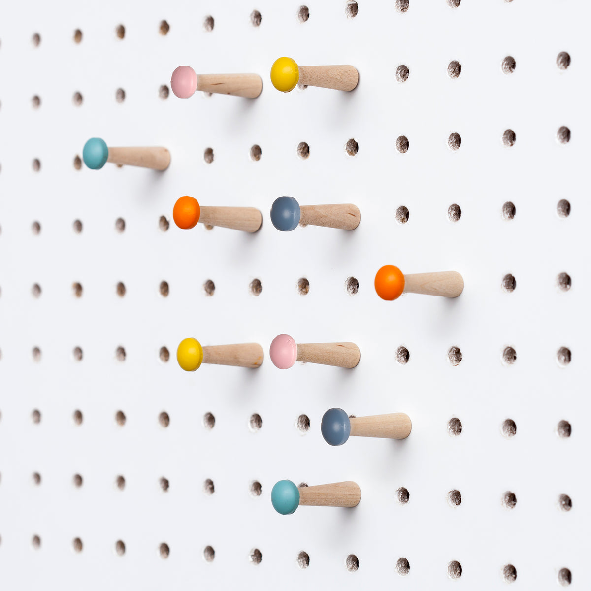 Peg Pack for Pegboards | Mixed Colours – Block Design