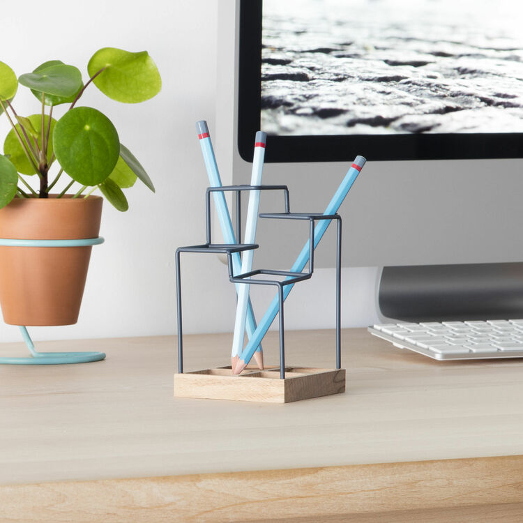Tidy Desk